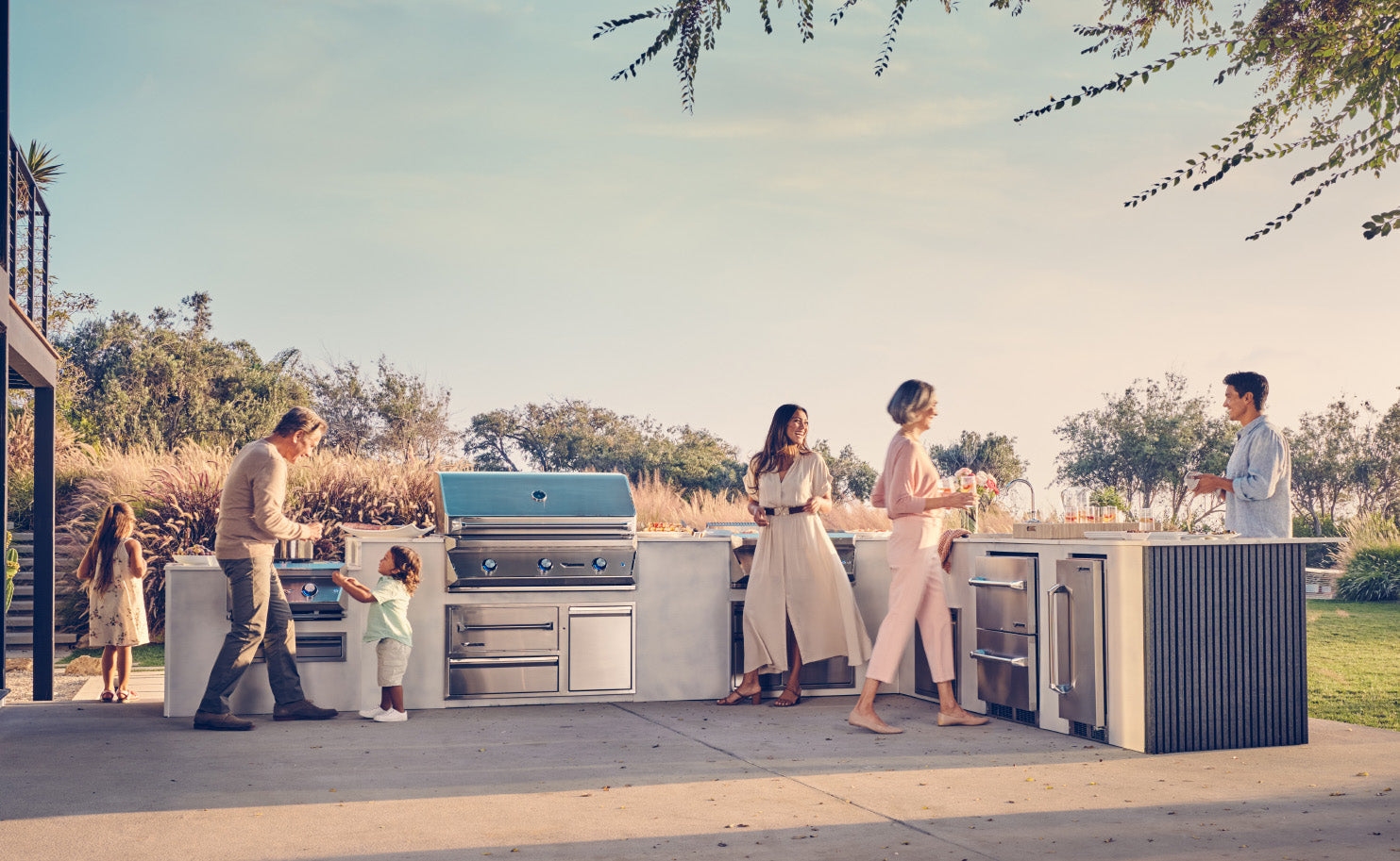 Top 10 Must-Have Features in a Luxury Outdoor Kitchen – Twin Eagles Dometic